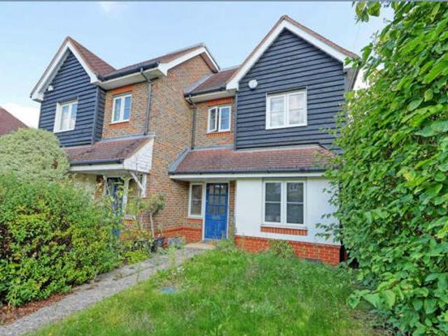 3 Bedroom Semi detached House For Sale In Maidenhead
