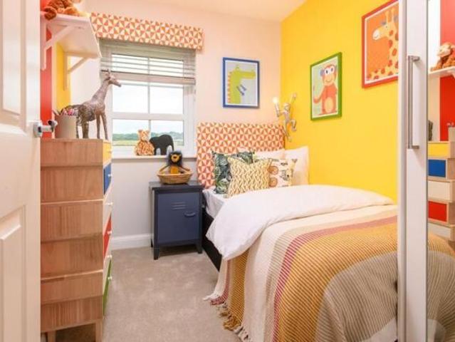 3 bedroom semi detached house for sale in Woburn Downs, Milton Keynes, MK17 9GF, MK17
