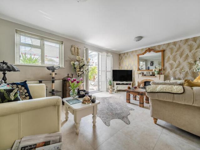 3 bedroom semi detached house for sale in Main Road, Orpington, BR5