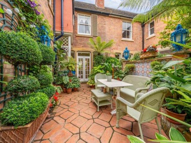 3 bedroom semi detached house for sale in Mapperley Hall Drive, Mapperley Park, NG3
