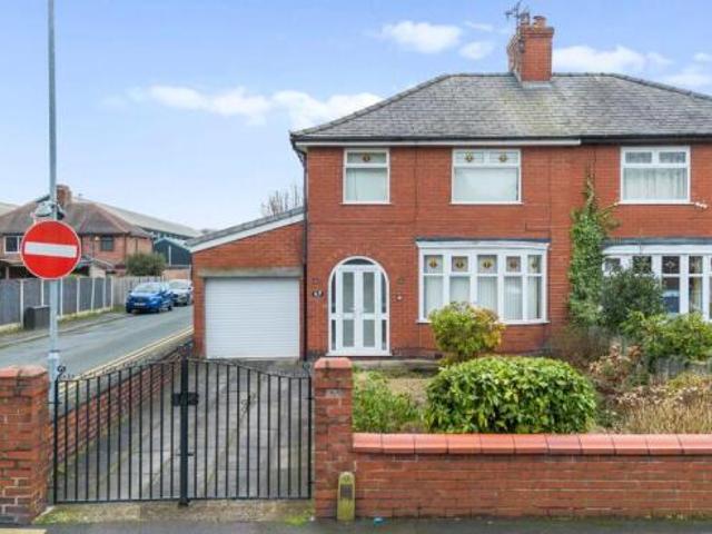 3 bedroom semi detached house for sale in Marina Avenue, Great Sankey, WA5