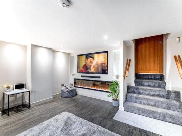 3 bedroom semi detached house for sale in Market Street, Thornton, Bradford, West Yorkshire, BD13