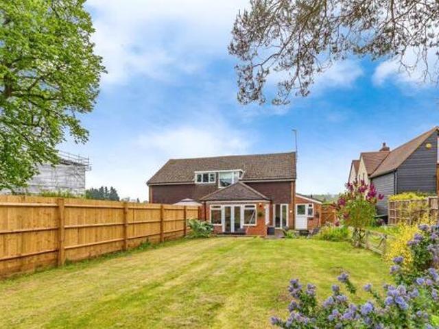 3 Bedroom Semi detached House For Sale In Maulden, Bedford