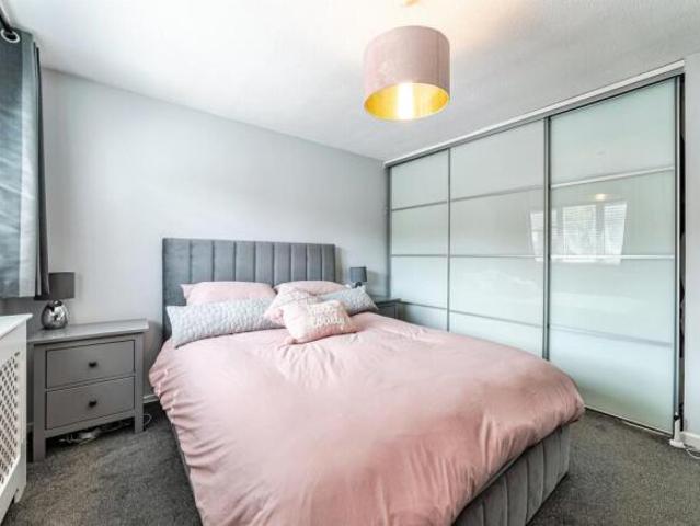 3 bedroom semi detached house for sale in Maw Close, Basingstoke, RG22
