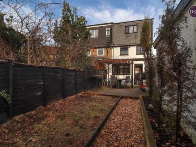 3 bedroom semi detached house for sale in Maytree Crescent, WD24