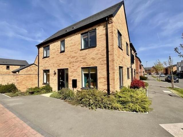 3 bedroom semi detached house for sale in Mayfield Avenue, Waverley, Rotherham, S60 8DX, S60