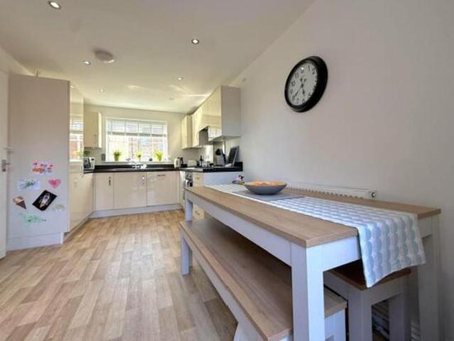 3 bedroom semi detached house for sale in Mayfly Road, Northampton, NN4
