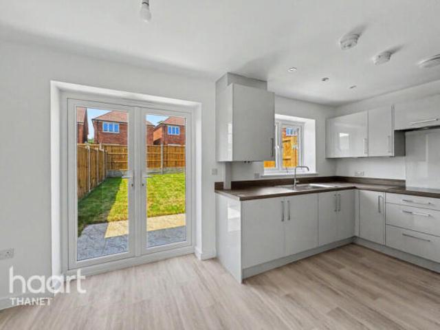 3 bedroom semi detached house for sale in Meadowview Drive, Margate, CT9