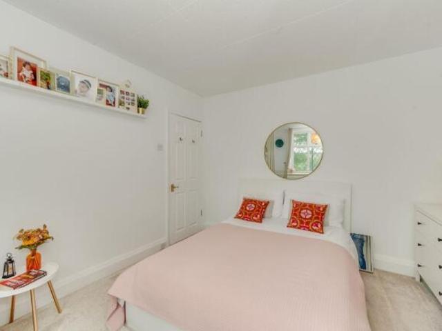 3 bedroom semi detached house for sale in Meadow Head, Sheffield, S8