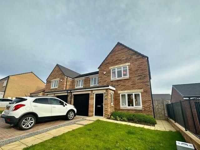 3 Bedroom Semi detached House For Sale In Meadow View