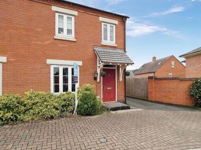3 Bedroom Semi detached House For Sale In Melbourne