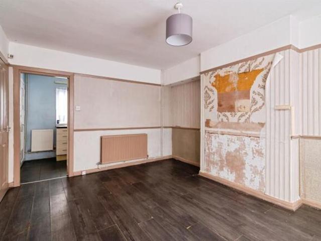 3 bedroom semi detached house for sale in Melbourne Road, Nottingham, NG8