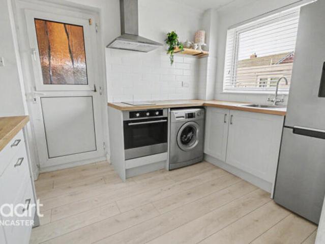 3 bedroom semi detached house for sale in Melford Drive, Doncaster, DN4