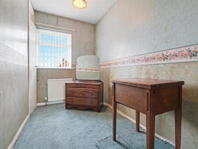 3 bedroom semi detached house for sale in Melksham Road, Nottingham, NG5
