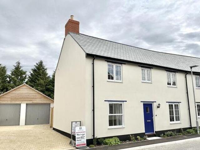3 Bedroom Semi detached House For Sale In Mere