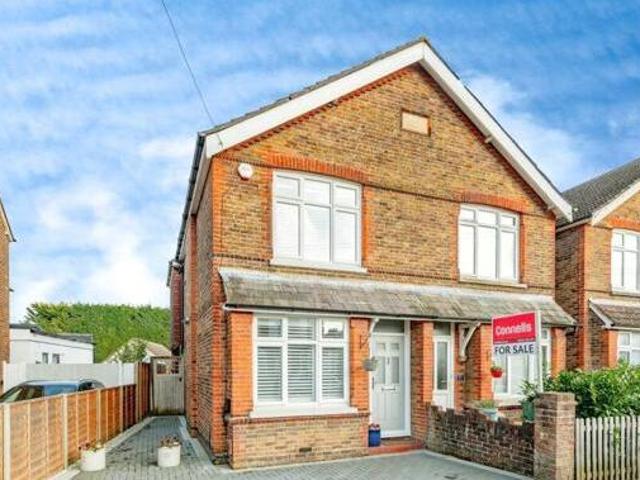 3 Bedroom Semi detached House For Sale In Merstham