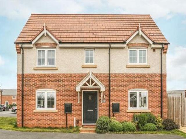 3 Bedroom Semi detached House For Sale In Mickleover