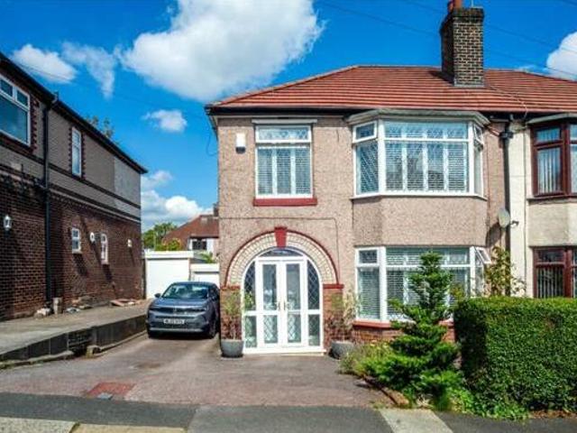 3 Bedroom Semi detached House For Sale In Middleton, Manchester