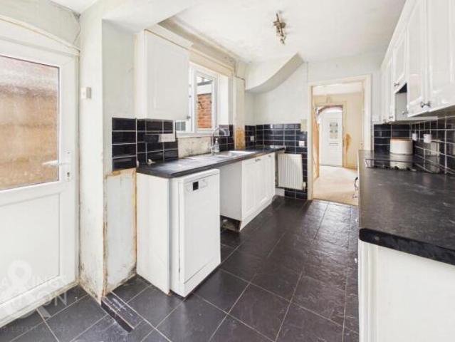 3 bedroom semi detached house for sale in Middletons Lane, Hellesdon, Norwich, NR6