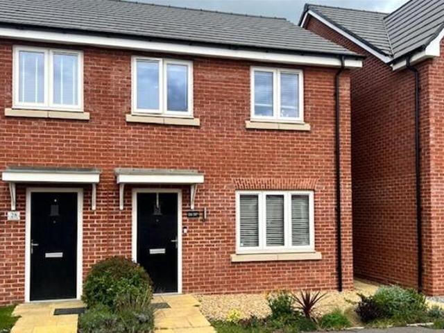 3 Bedroom Semi detached House For Sale In Middlebeck, Newark