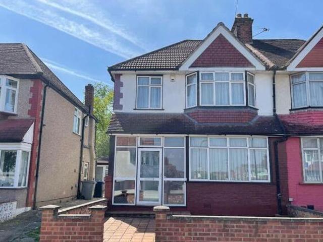 3 Bedroom Semi detached House For Sale In Middlesex