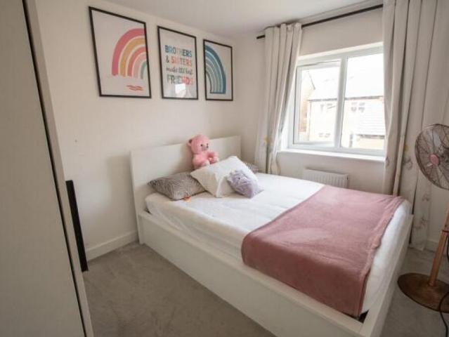 3 bedroom semi detached house for sale in Midford Drive, Wheatley, Doncaster, DN2