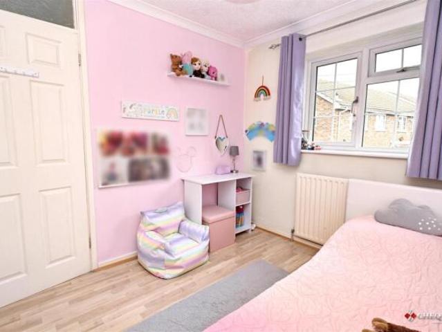3 bedroom semi detached house for sale in Midlane Close, Basingstoke, RG21