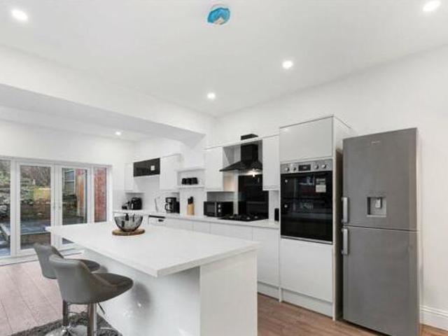 3 Bedroom Semi detached House For Sale In Milton