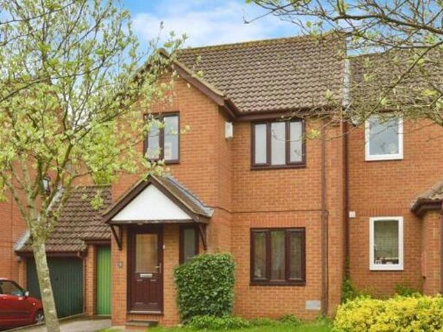 3 Bedroom Semi detached House For Sale In Milton Keynes, Buckinghamshire