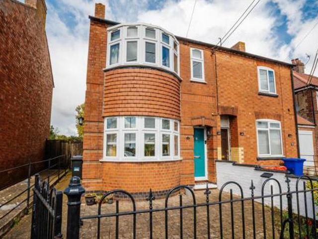 3 Bedroom Semi detached House For Sale In Milton Keynes