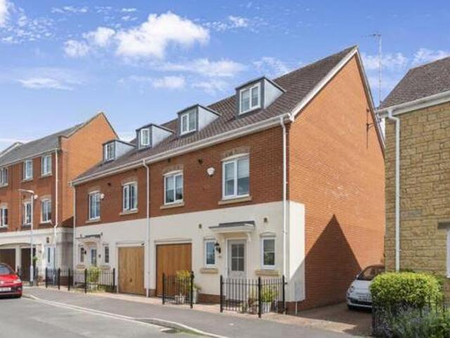 3 Bedroom Semi detached House For Sale In Milborne Port