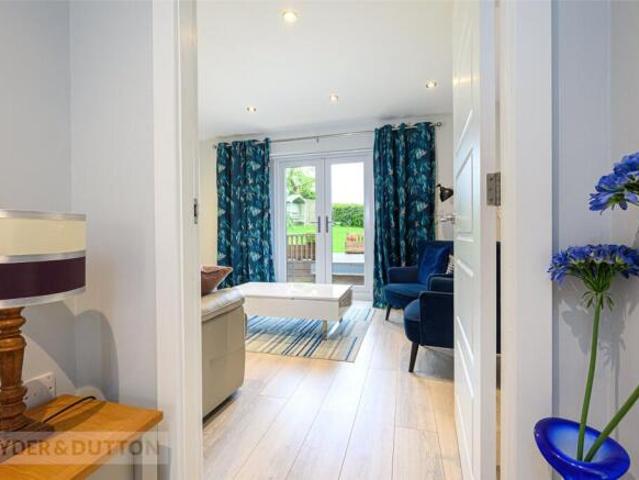 3 bedroom semi detached house for sale in Mill Rise, Huddersfield, West Yorkshire, HD4