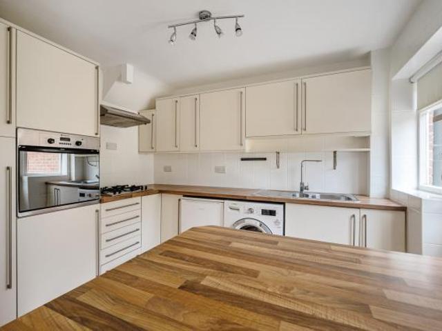 3 bedroom semi detached house for sale in Mitford Close, Reading, RG2