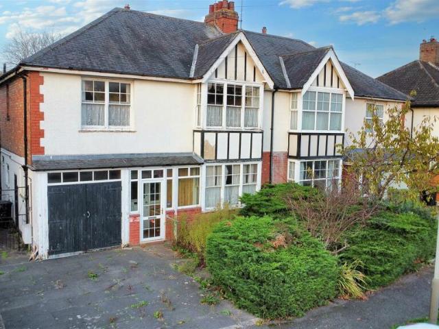 3 bedroom semi detached house for sale in Monsell Drive, Aylestone, LE2