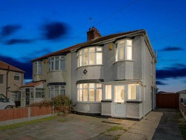 3 Bedroom Semi detached House For Sale In Moreton