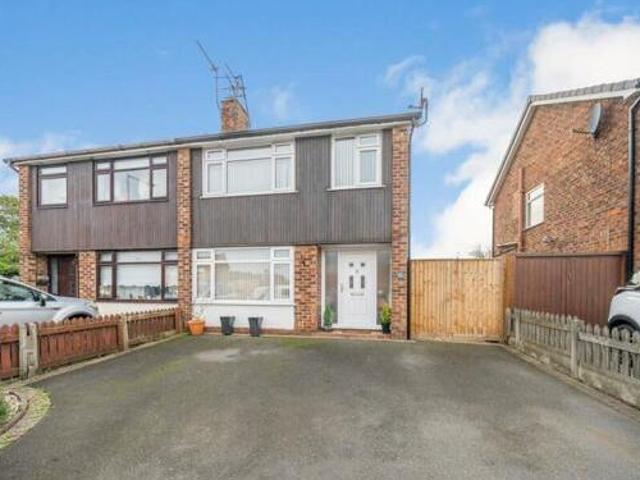 3 Bedroom Semi detached House For Sale In Moreton