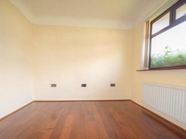 3 Bedroom Semi detached House For Sale In Moreton