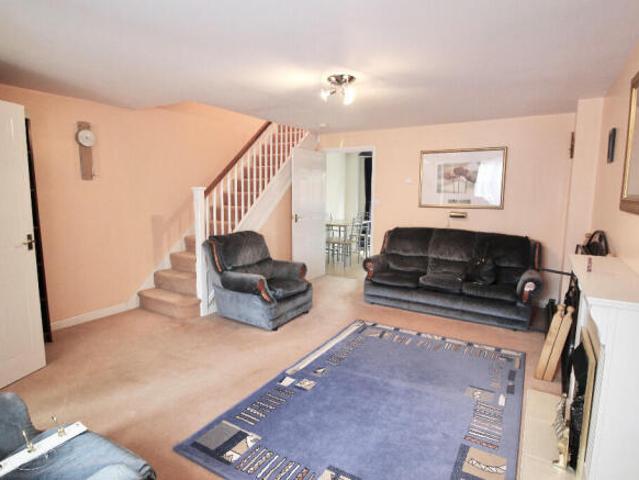 3 bedroom semi detached house for sale in Morgan Close, Luton, LU4 9GN, LU4