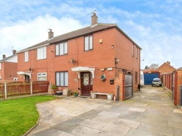 3 Bedroom Semi detached House For Sale In Morley