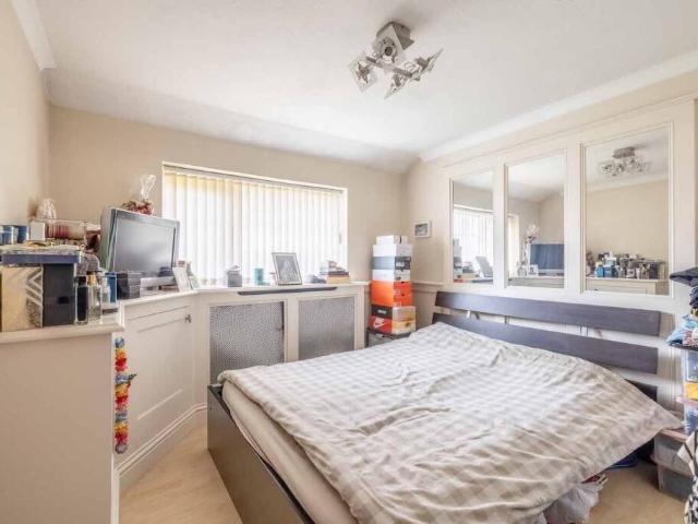 3 bedroom semi detached house for sale in Morley Close, Langley, SL3