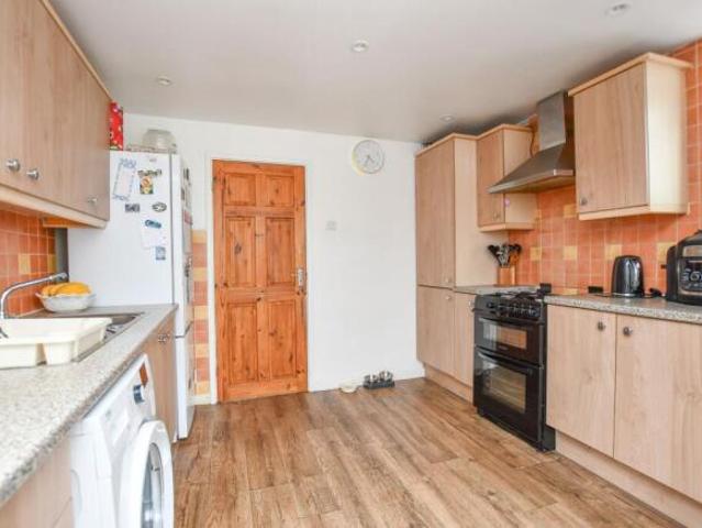 3 bedroom semi detached house for sale in Morris Way, London Colney, AL2