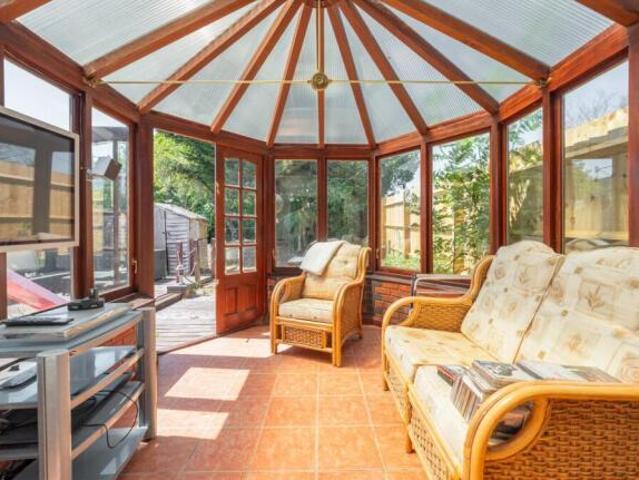 3 bedroom semi detached house for sale in Morse Road, Whitnash, Leamington Spa, Warwickshire, CV31