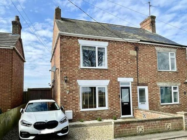3 Bedroom Semi detached House For Sale In Moulton