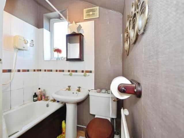 3 bedroom semi detached house for sale in Mundella Place, Sheffield, S8