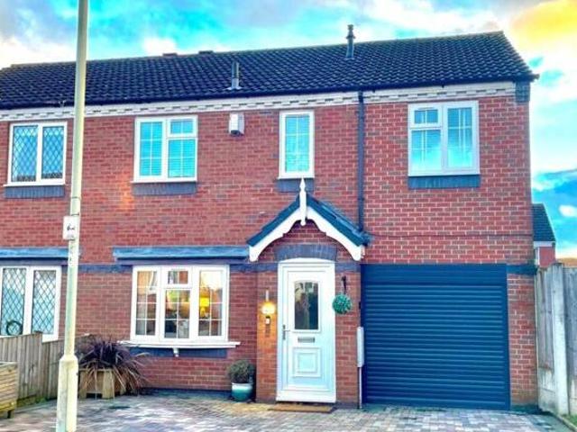 3 Bedroom Semi detached House For Sale In Muxton, Telford