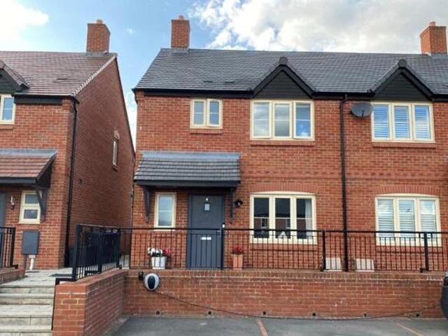 3 Bedroom Semi detached House For Sale In Napton