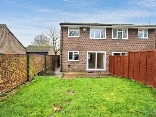 3 bedroom semi detached house for sale in Narromine Drive, Calcot, Reading, RG31