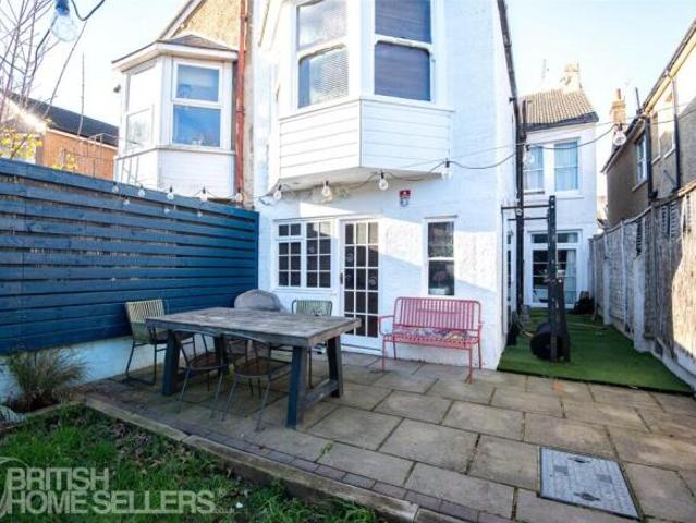 3 bedroom semi detached house for sale in Navarino Road, Worthing, West Sussex, BN11