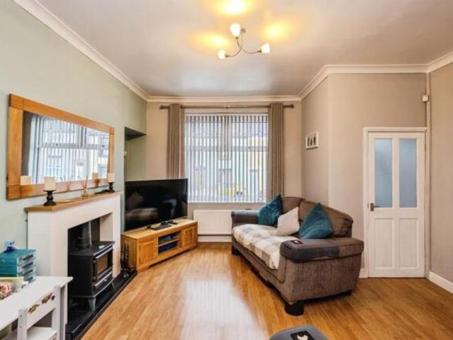 3 bedroom semi detached house for sale in Neath Road, Plasmarl, Swansea, SA6