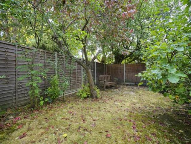 3 bedroom semi detached house for sale in Nelson Avenue, St. Albans, AL1